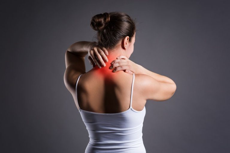 Dolore cervicale: esercizi pratici per alleviare il dolore al collo e ...